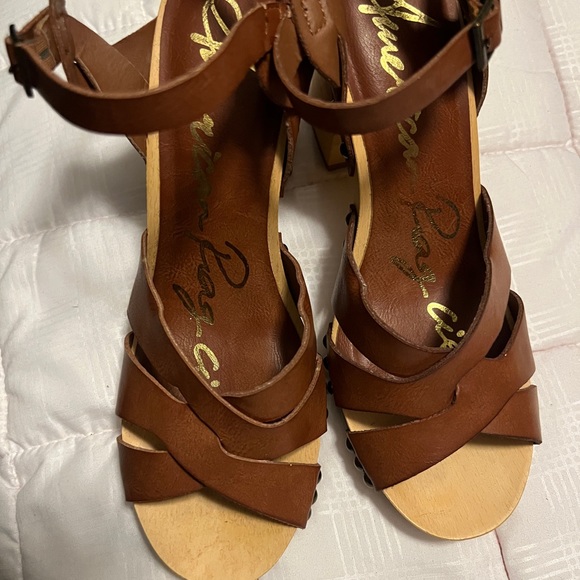 American Rag | Shoes | American Rag Cute Platform Sandals Very Light ...